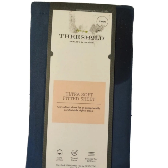 Threshold | Bedding | Threshold 30 Tc Metallic Blue Twin Sheet | Poshmark